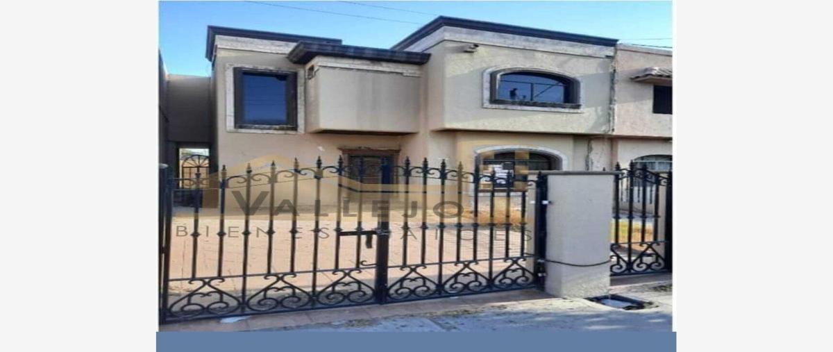 Casa en Avenida Azucenas 777, Ampliación Jardines... - Propiedades.com