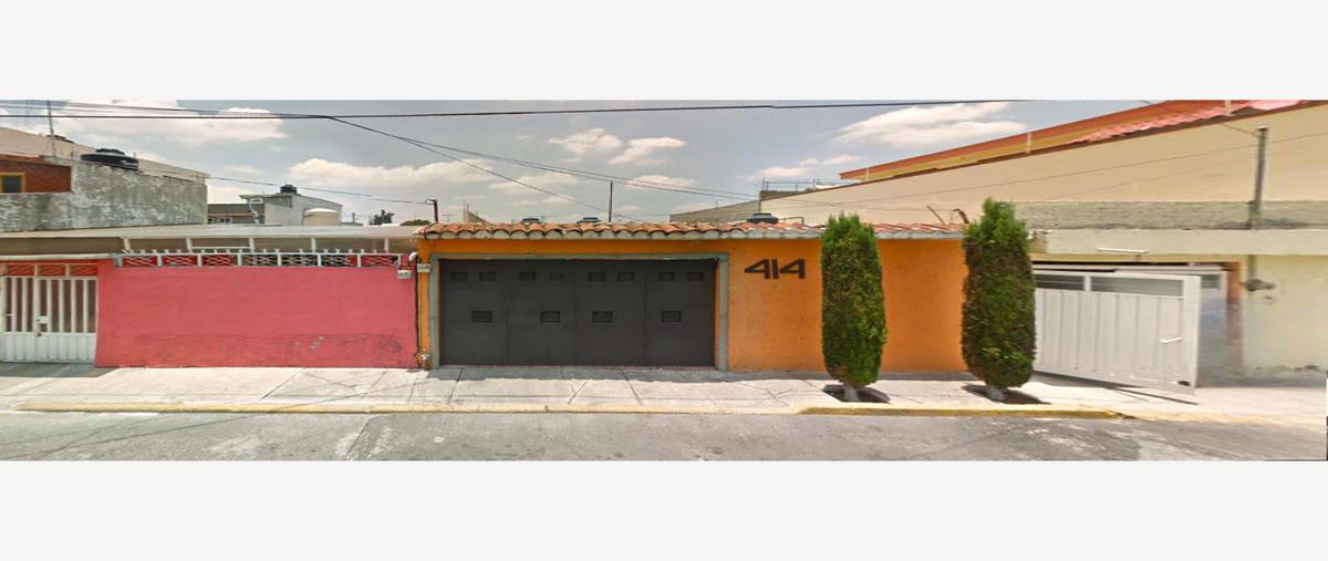 Casa en GLADIOLAS 414, Villa de las Flores 1a Sec... - Propiedades.com