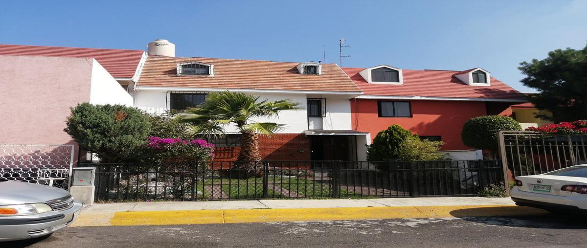 Casa en Paseo de la Alteña, La Alteña I, México e... - Propiedades.com