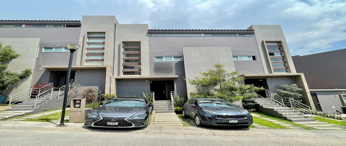 Casa en Puerta del Sol, Bosque Real, México en Ve... - Propiedades.com