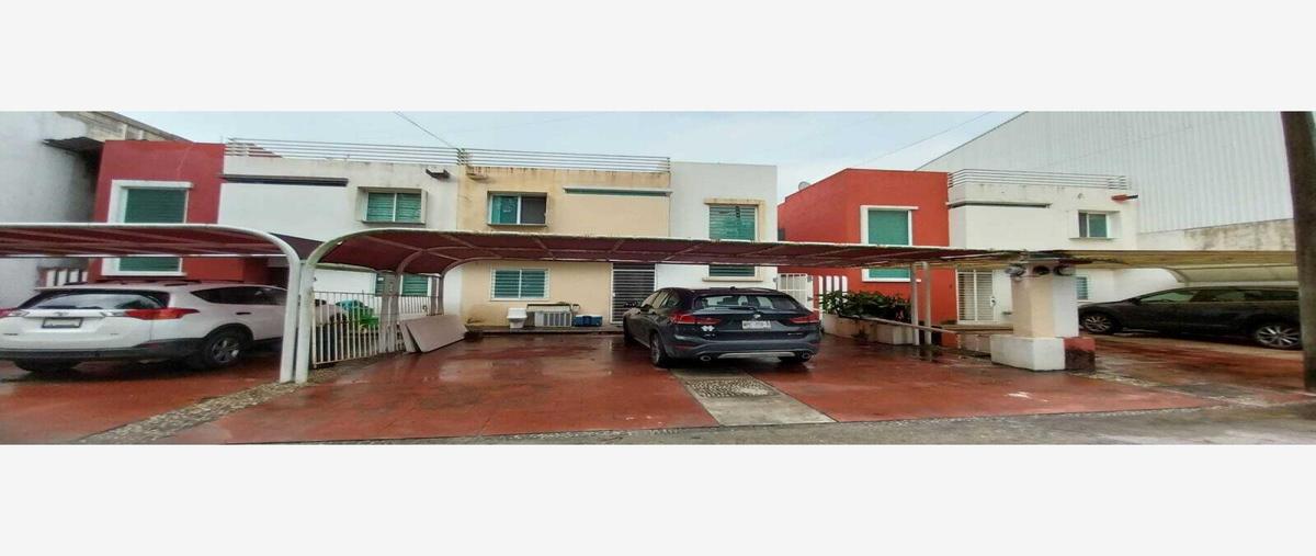 Casa en Secundino Caraveo Zárate, Villa Maya, Tab... - Propiedades.com