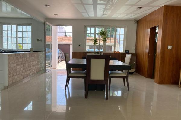 Casa en Carlos Santana, Moctezuma 1a Sección, DF ... - Propiedades.com