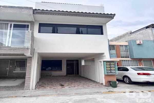 Casa en 121 oriente 1883, Los Héroes de Puebla, P... - Propiedades.com