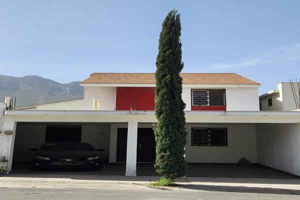 Venta de casa AVE VERONA #502, Colonia Las Lomas, C.P. 66024