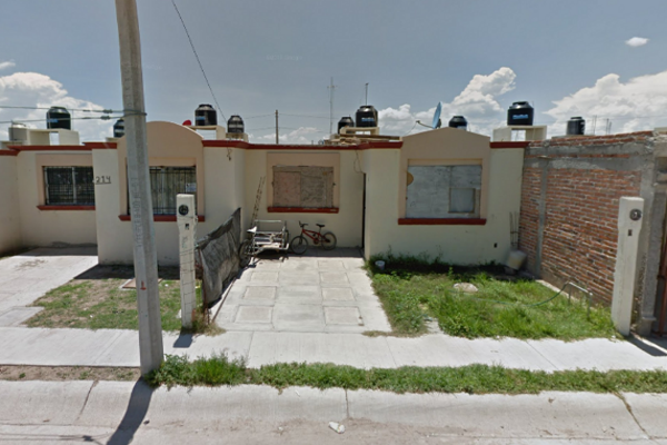 Casa disponible en venta en Felipe Gaytan, Colonia Solidaridad