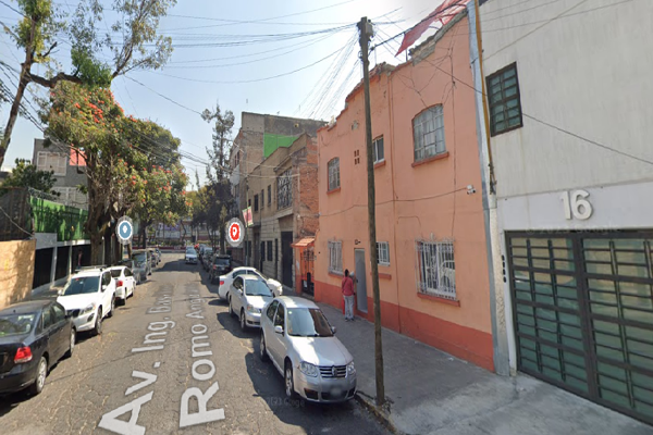 Cuarto en Av Ing Basiliso Romo Anguiano, Industri... - Propiedades.com