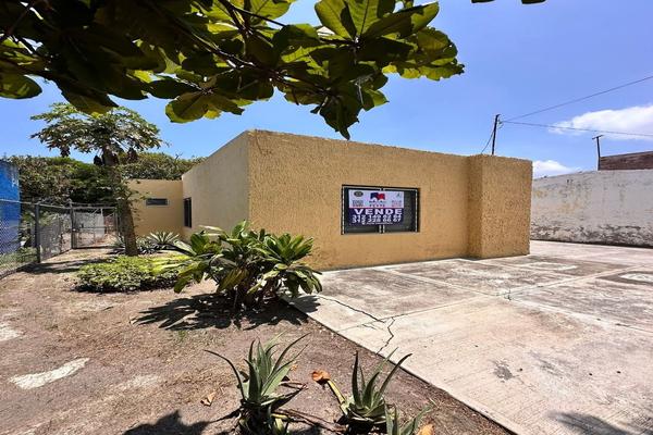 Casa disponible en venta en 5 de Febrero, Colonia La Estancia, C.P. 28048