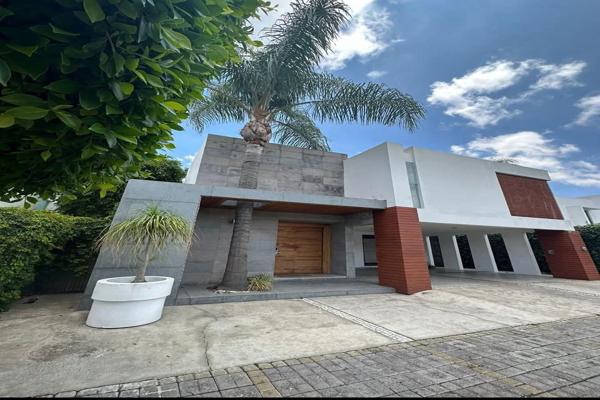 Casa en venta disponible en Blvd. Lomas Pte., Lomas de Angelópolis ...