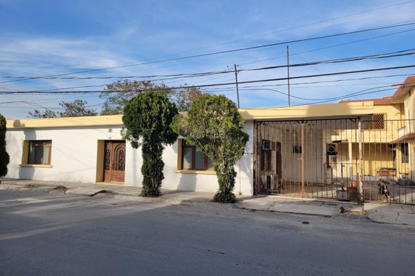 Casa en venta, Porfirio diaz #124, Colonia Huinalá, C.P. 66640