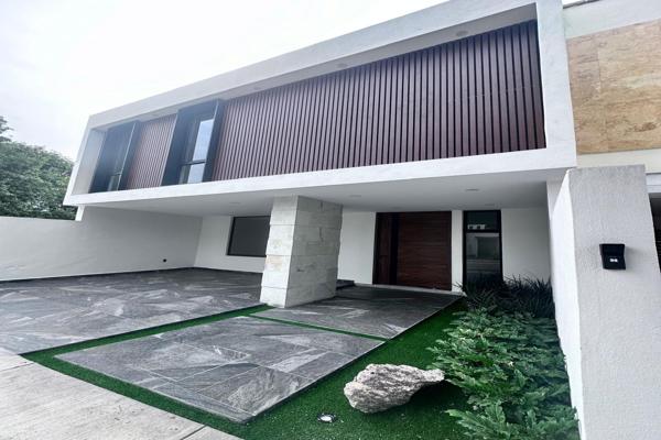 Casa disponible en venta en Cto. Punta del Bosque, Residencial Punta ...