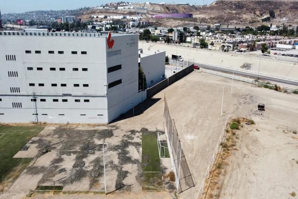 Terreno comercial disponible en venta en Via Rapida Alamar Sur, Colonia ...