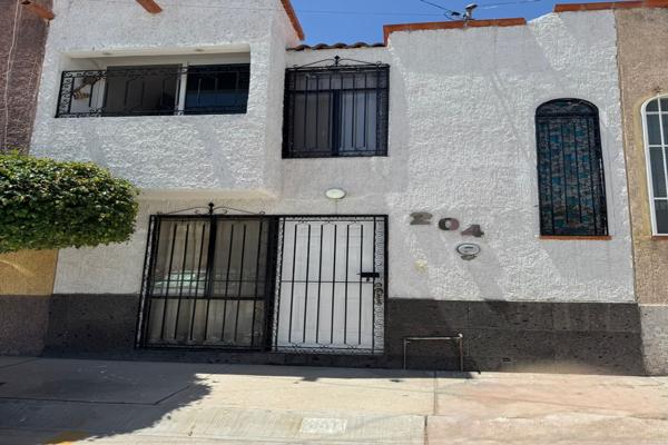 Casa en venta disponible en Estación 14, Privada Santa Fe, 78438 ...