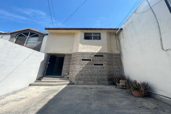 Renta casa en jacarandas 429 B, Col. Los Laureles, SAn Nicolas de los ...