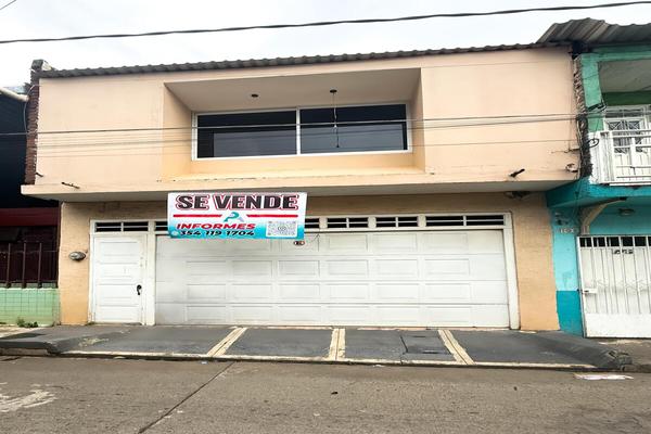 Se vende casa Abasolo pte, Colonia Centro, C.P. 60300