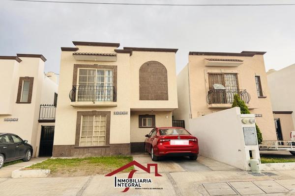 Casa en Alvaro Obregon 300, Privada Rincón de Sal... - Propiedades.com
