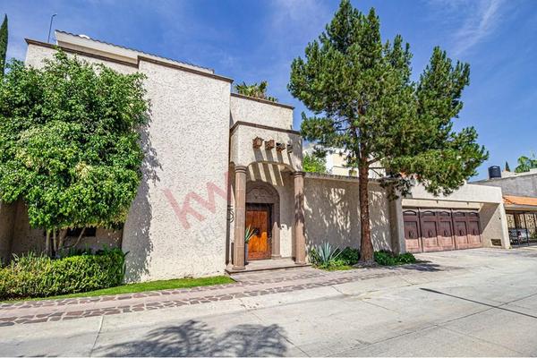 Renta de casa en Av. Chapultepec #450, Colonia Colinas del Parque