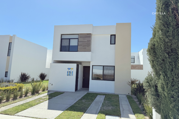 Casa en venta disponible en Av. Chichimeco, Colonia Jesús María Centro ...