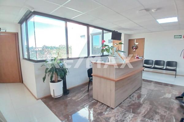 Oficina En Avenida Leon Jardines Del Moral Guan Propiedades