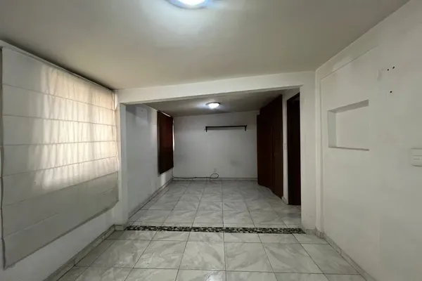 Venta de casa en Av. Luis Yurena #40, Colonia C.T.M. El Risco, C.P. 07090