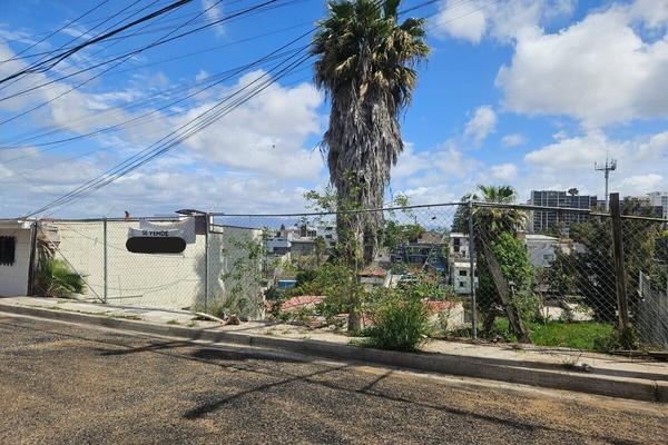 Se vende terreno en Av. Miguel diaz miron, Colonia Morelos, C.P. 22056