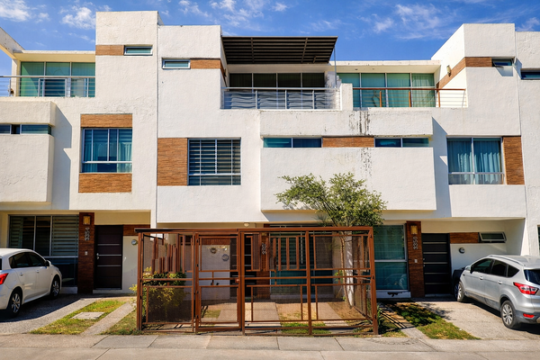 Se vende casa en Av. Monte Verde, Colonia Natura Bosque Residencial, C ...