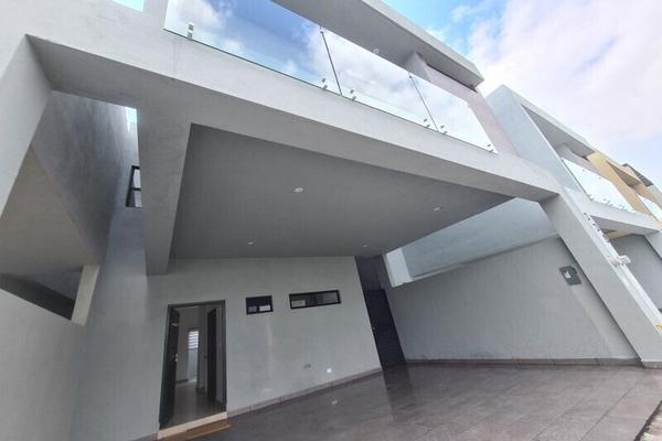 Renta casa en AVE TELEFONOS, Colonia Huinalá, C.P. 66640