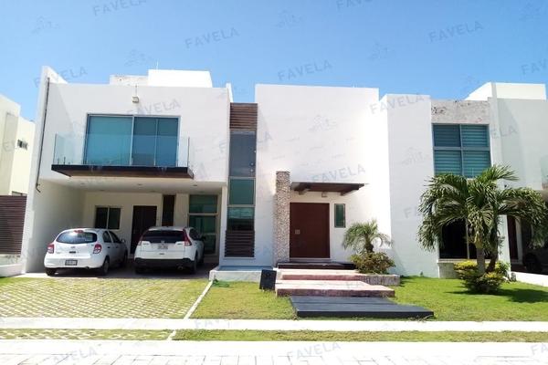 Casa disponible en renta en Azul, Colonia Club Residencial Azul, C.P. 24157