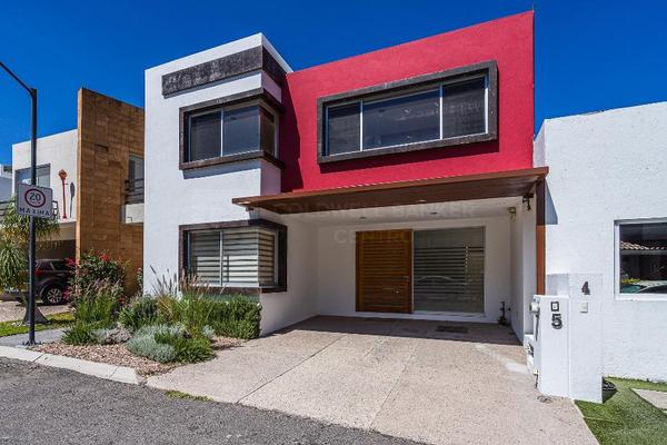 Casa en Blvd Centro Sur 2500, Claustros de la Cat... - Propiedades.com