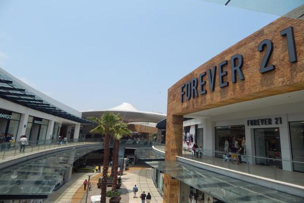 Renta local en Blvd. Manuel Ávila Camacho #1007, Colonia San Lucas ...