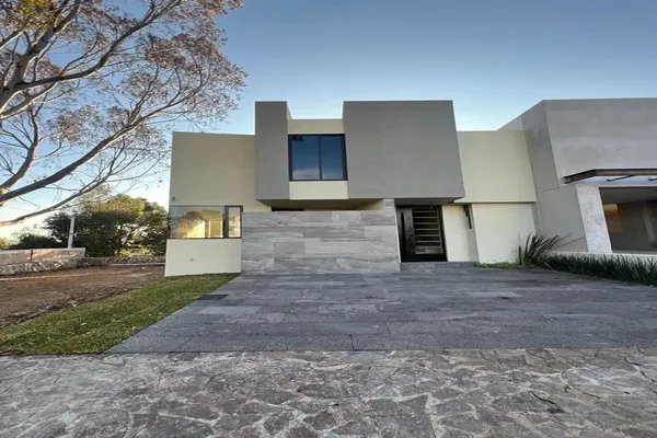 Casa en Cardo 151, Bosque Monarca, Michoacán en V... - Propiedades.com