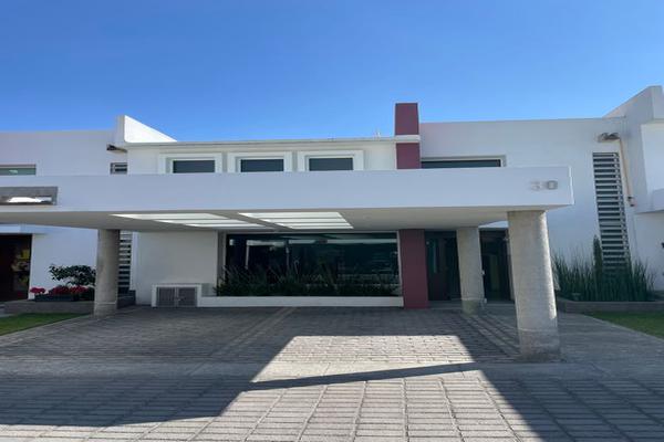 Casa en carretera metepec-zacango, Santa María Ma... - Propiedades.com