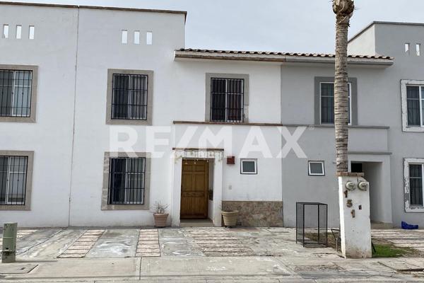 Casa en venta disponible en Cto. Las Lomas, Colonia Las Lomas, C.P. 27058