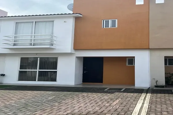 Renta Casa En Convento De Valencia A Colonia Misiones De San