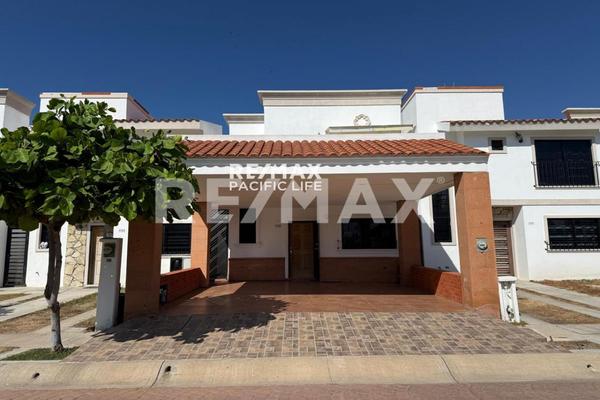 Casa en venta disponible en COSTA AZUL, Colonia Azul Pacific, C.P. 82112