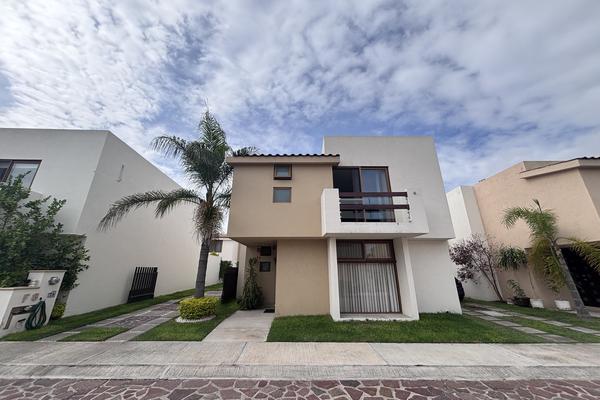 Venta casa en Cumbres del Lago, Colonia Cumbres del Lago, C.P. 76230