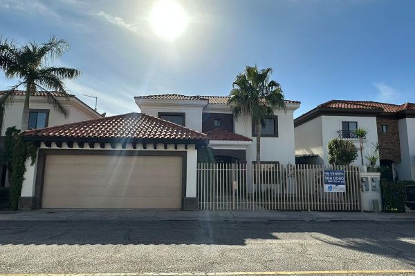 Casa en privada vista hermosa, Privada Vistahermo... - Propiedades.com