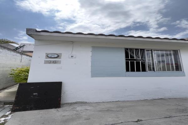 Casa en renta disponible en , Colonia Eduardo Loarca Castillo, C.P. 76118