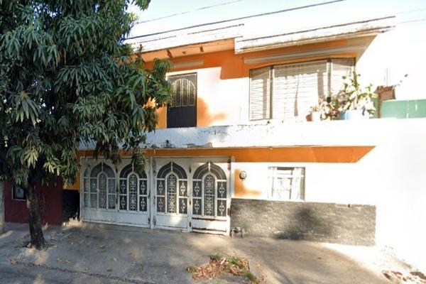 Venta casa en San Inocencio #s/n, Colonia Santa Rosa, C.P. 44700