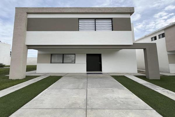 Venta de casa en , Colonia Huinalá, C.P. 66640