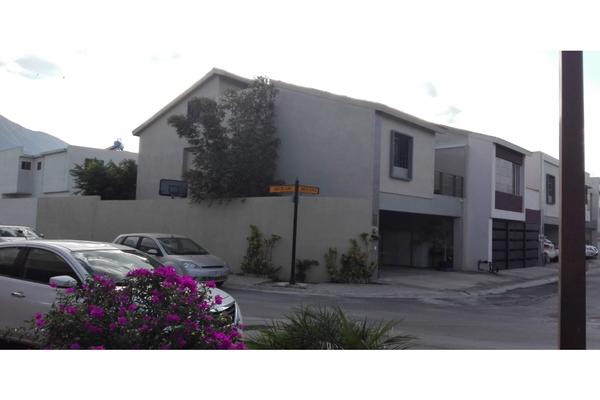 Se vende casa , Colonia Las Lomas, C.P. 66024