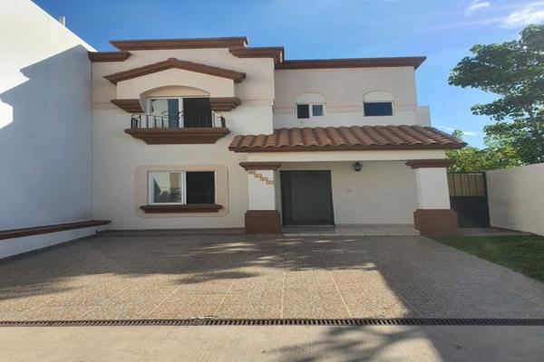 Venta de casa en Marin # 6268, Colonia Versalles, C.P. 80145