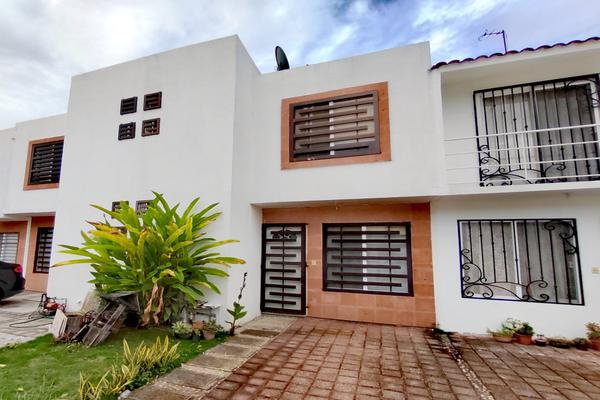 Venta de casa en Palo Tinto, Privada Guayacan, Fracc. Pomoca L...