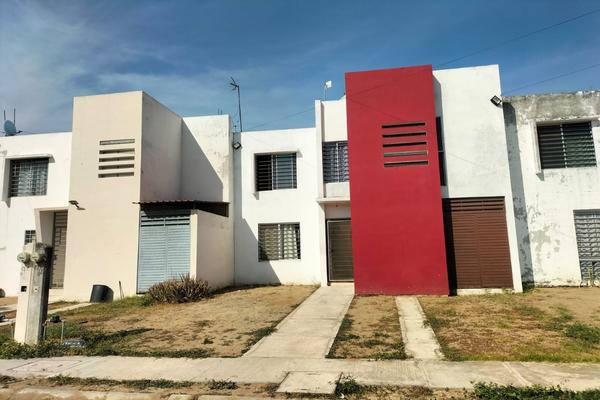 Se vende casa en , Colonia Paraiso Salahua, C.P. 28869