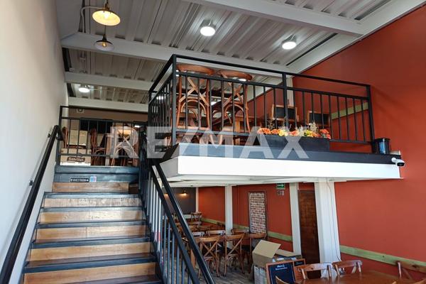 Local en Paseo de Zakia Oriente`, Zakia, Querétar... - Propiedades.com