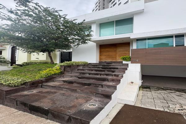 Se renta casa en Paseo Royal Country 5505, Colonia Royal Country, C.P ...