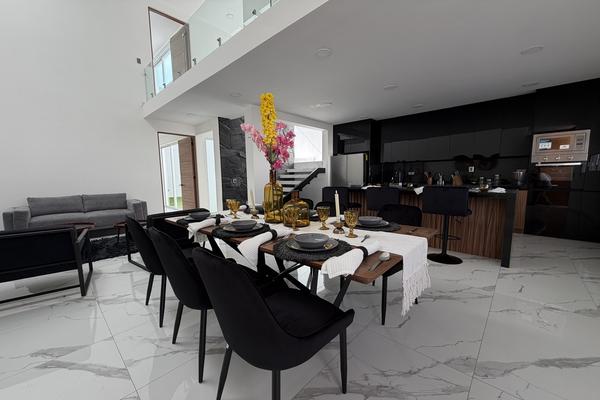 Casa en venta, Perla Plateada, Colonia La Perla, C.P. 20326