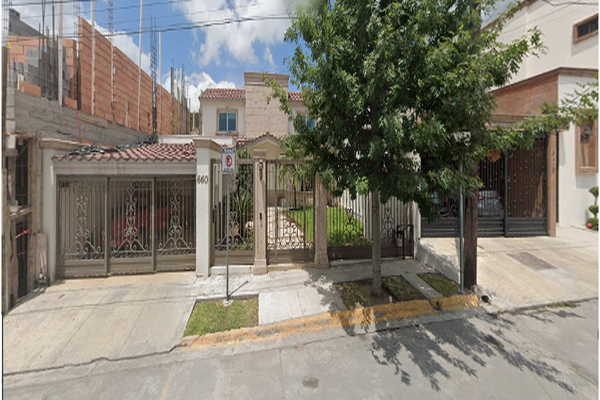 Se vende casa , Colonia Rincón de San Bernabé, C.P. 64103