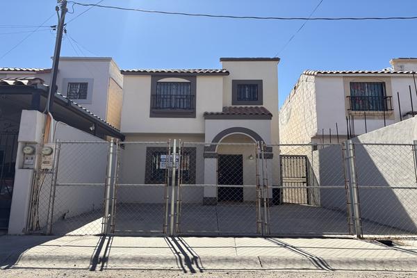 Se renta casa Río Congo, Colonia Hacienda del Río, C.P. 21399