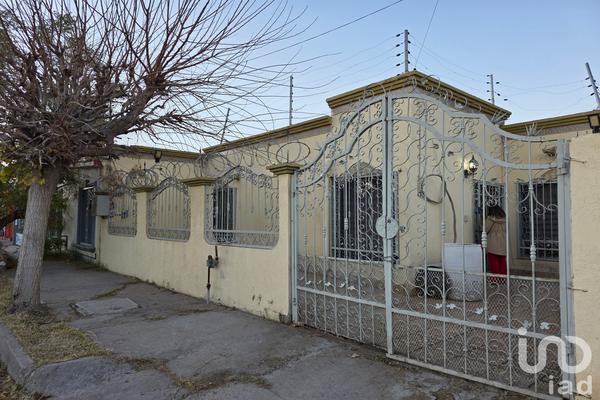 Casa en renta, Ruben Posada Pompa #5312, Colonia El Campanario, C.P. 32376