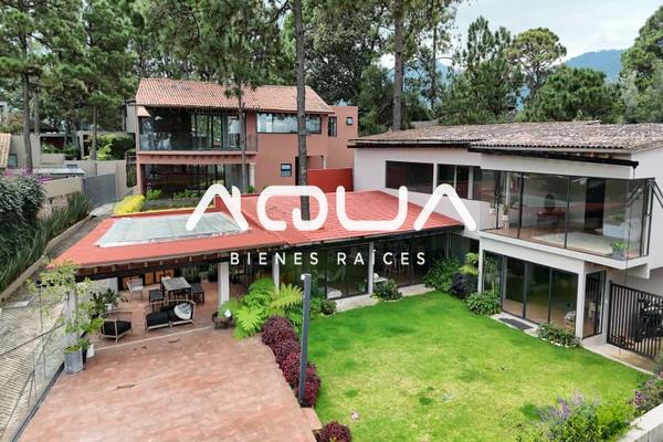 Renta de casa en ruta del bosque, Colonia Avándaro, C.P. 51200